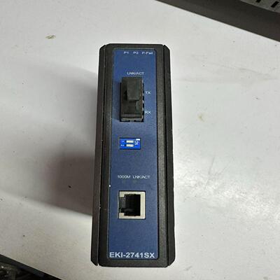 咨询-工业级以太网光电转换器研华EKI-2741SX