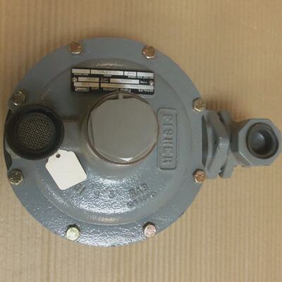 FISHER CONTROLS Y690A 34 PRESSURE REDUCING REGULATOR RANGE 2