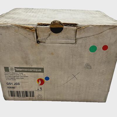 TELEMECANIQUE GS1 JD3 SWITCHDISCONNECT FUSE 3x100A 22x58