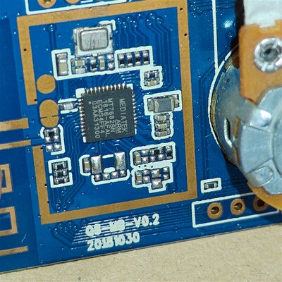 拆芯片 mt7682sn 不知用途的主板带电位器