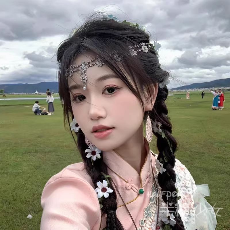 春日花环超仙白色花环头饰森系少女成人仿真花朵藤条编发发箍装饰
