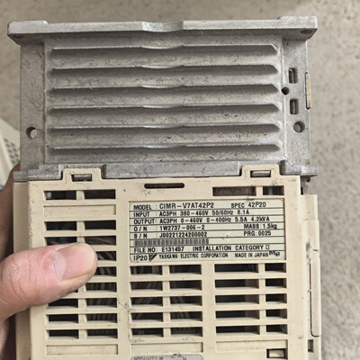询-CIMRV7AT41P5安川变频器1.5KW