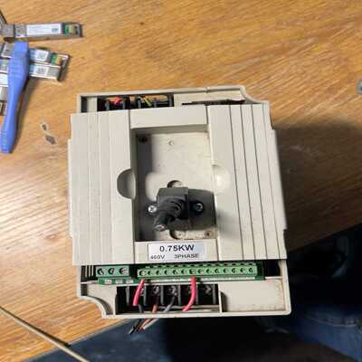 台达变频器VFD007M43B0.75W暴力拆机塑料--议价商品