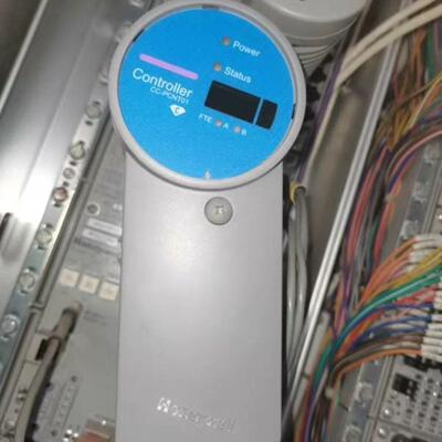 询价霍尼韦尔CC-PCNT01控制器，型号51405046-17