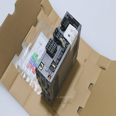 三菱带盒MR-J4W2-44B-MA0112014400W交流电SERVODRV-I-404