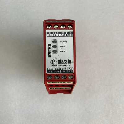 pizzato安全继电器，型号CSAR-05V024，实物