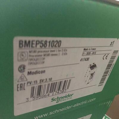 配件施耐德全新模块BMEP582020H库存现货议价