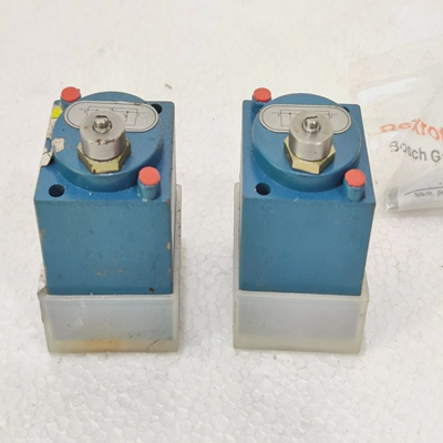 2QtyOfRexroth3341130000PneumaticValve