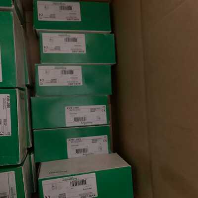 询价~施耐德XVBL0B3有1个，XVBL0B4有5个