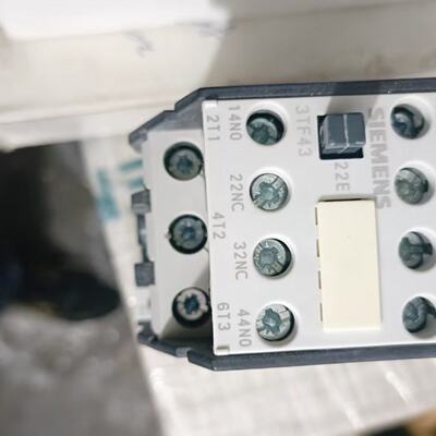 全新正品西门子直流24伏接触器2台，3TF4322-1XB4-议价