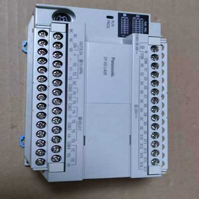 松下PLCAFPX0-L40R-F成色漂亮，实物图片，功