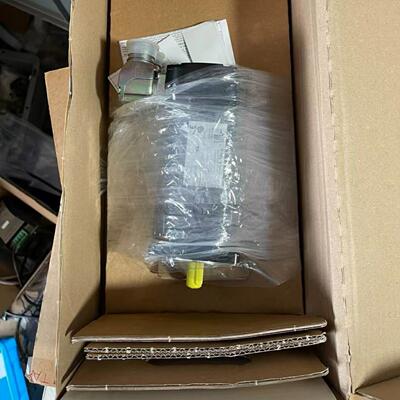 配件BSH0703P12F1A BSH1004P02F2A 施 耐德电机现货包邮议价
