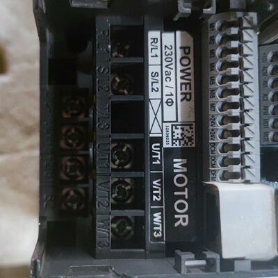 台达变频器，VFD4A8MS21ANSAA，0.75KW，2【议价】