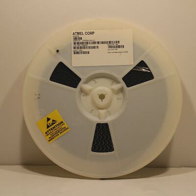 Atmel AT93C4610SI2.7 EEPROM Semiconductor 3000 Pcs