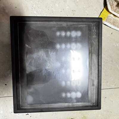 昆仑通态触摸屏TPC1062K，成色如图，功能完好。