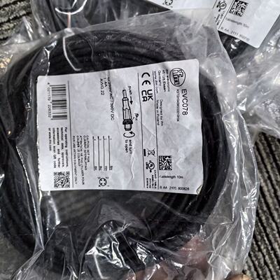 议价IFM  EVC082 EVC086 EVC088 EVC078 EVC079连接线现货议价