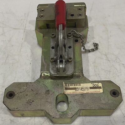 DELTA AIRCRAFT TUGGER 757 15F2028 TOWBAR HEAD 881