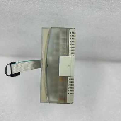Allen Bradley 1762IQ8OW6 8 Point 24 Vdc Entirement Oprationn