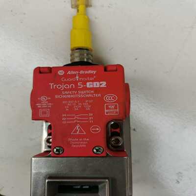 拆机AB舌簧开关5一G02440K一T11226B，共--议价商品