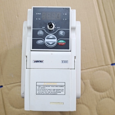 四方变频器E300-2S0007220v询价