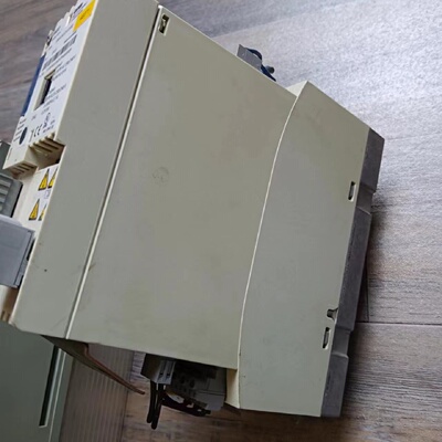 伦茨变频器E84AVSCE2512SX00.25KW成色拍前询价下单