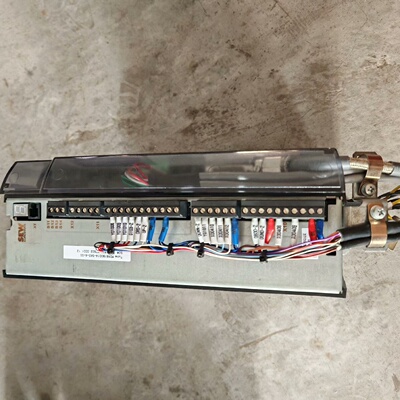 溢价-SEW变频器MDX61B00145A3400实物图