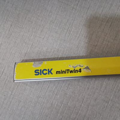 SICK miniTwin4 C4MT09024ABB04FE0 Ident No. 1 207 294 Rev 1