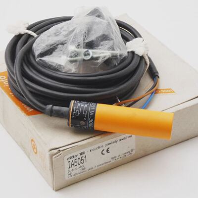 Ifm electronic IA5051 IA3010APKG Induktiver Sensor unusedOVP