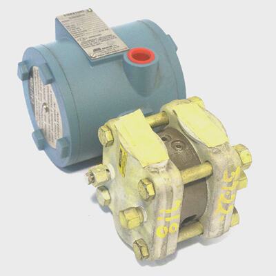 New ACCO BRISTOL 240830A321111101100 Differential Transmitte