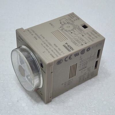 Minuterie Omron H3CRA 2448VAC  1248VDC 12s300h