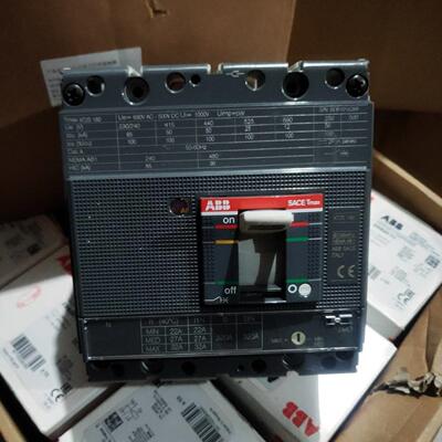 配件ABB  XT2S160TMD  4P  32A  25A  20A  16A议价