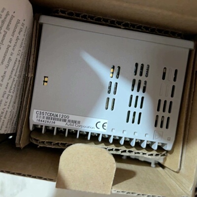 议价山武SDC35  C35TCDUA1200 温控器全新原装现货