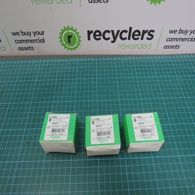 SchneiderLEDclusterlampsDL1BDB4red,DL1BDB3green&DL1