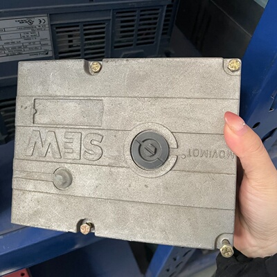 议价Sew ExplosionProof Frequency Converter Mm15b50300 Used D