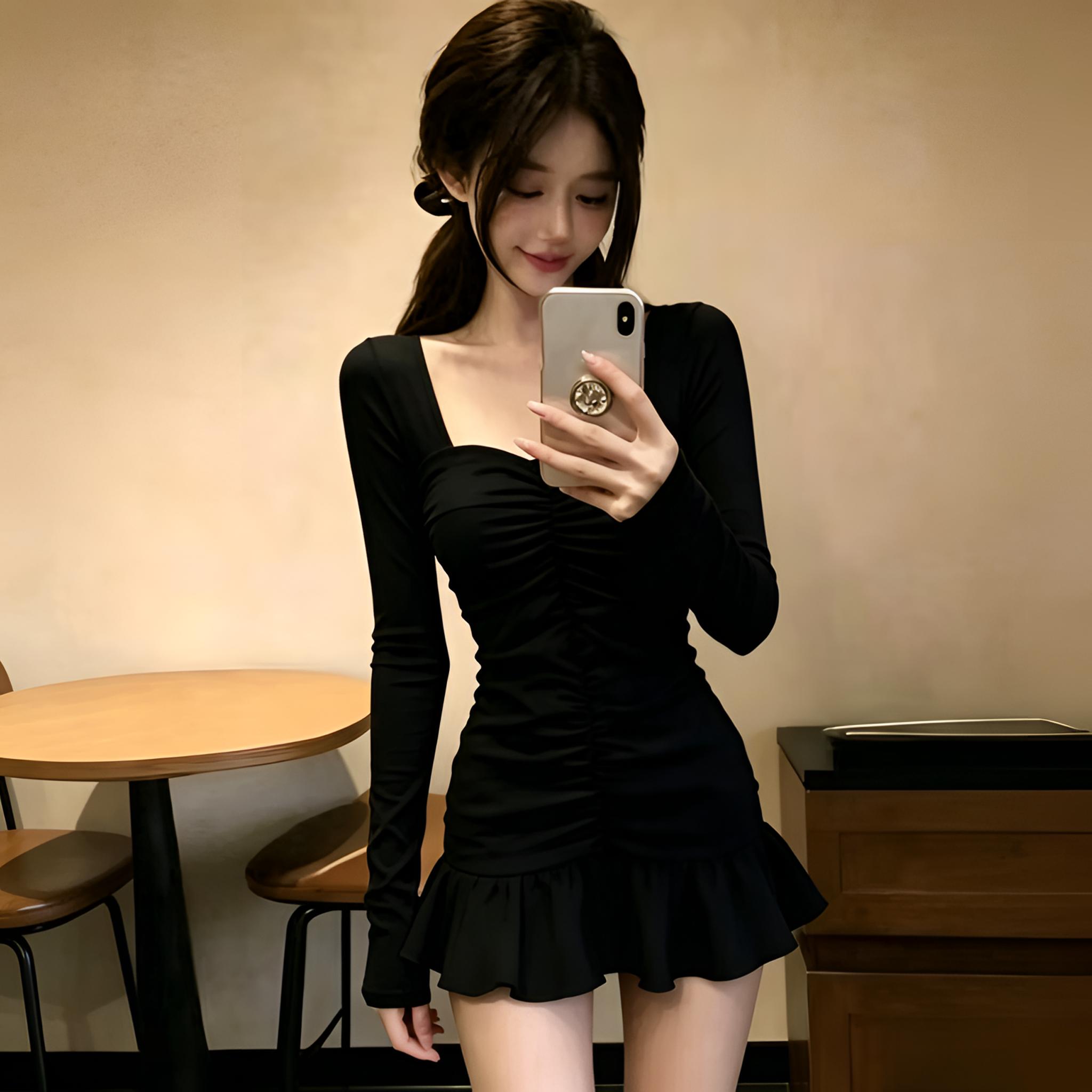 法式轻奢辣妹荷叶边长袖连衣裙女气质性感修身显瘦短款设计感裙子