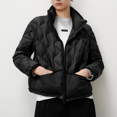 艾诺丝商场同款2025冬新款黑色菱形宽松轻薄羽绒服外套女AR004002