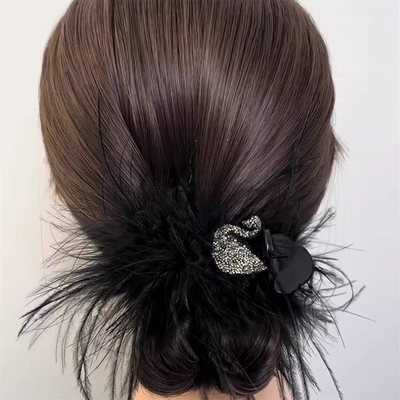 黑色羽毛水钻天鹅抓夹高级感