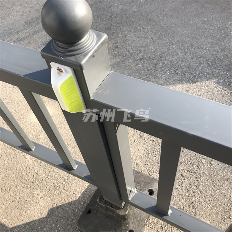 小区道路护栏马路分流栏杆市政围挡栅栏车分离围栏挡板苏州昆山