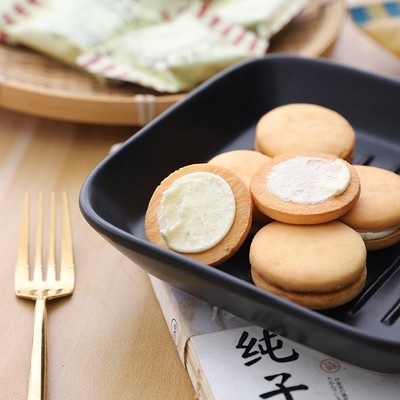 1袋包邮日本进口Takara宝制果海盐奶油奶油夹心饼干 干奶香柠檬曲