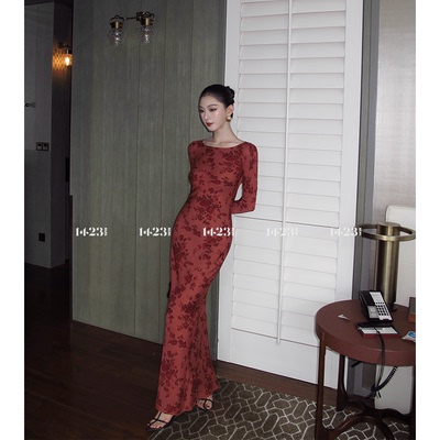 1423【里费小岛】红色连衣裙斜裁圆领印花喇叭袖桑蚕丝气质长裙