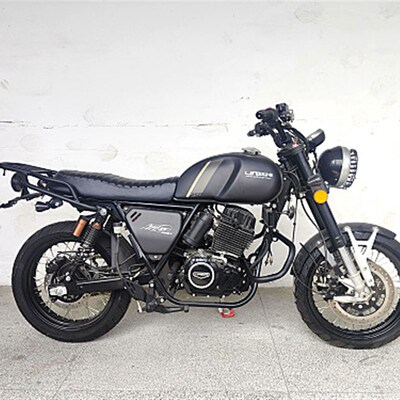 适用于凌志MC3改装扶手尾翼 阿瑞斯双缸油冷250机车后靠背后货架