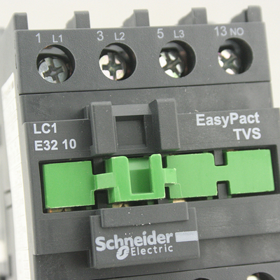 施耐德三极交流接触器32A LC1E3210M5N F5N Q5N AC220  110V