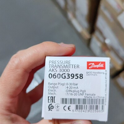 丹佛斯AKS 3000压力传感器060G3958模块控制器温度传感器