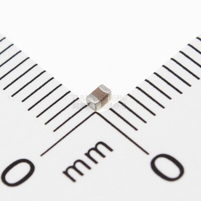 0805 39NF 33NF 27NF 贴片电容393K 333K273K 50V100V250V X7R10%