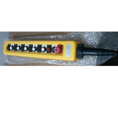 XAC-A12813 (每按钮带2NC）12个按钮防雨型起重机控制按钮带急停