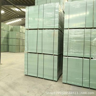 18mm 绿心防潮 防水密度板 纤维板黑色密度防潮密度板镂铣FSC板材