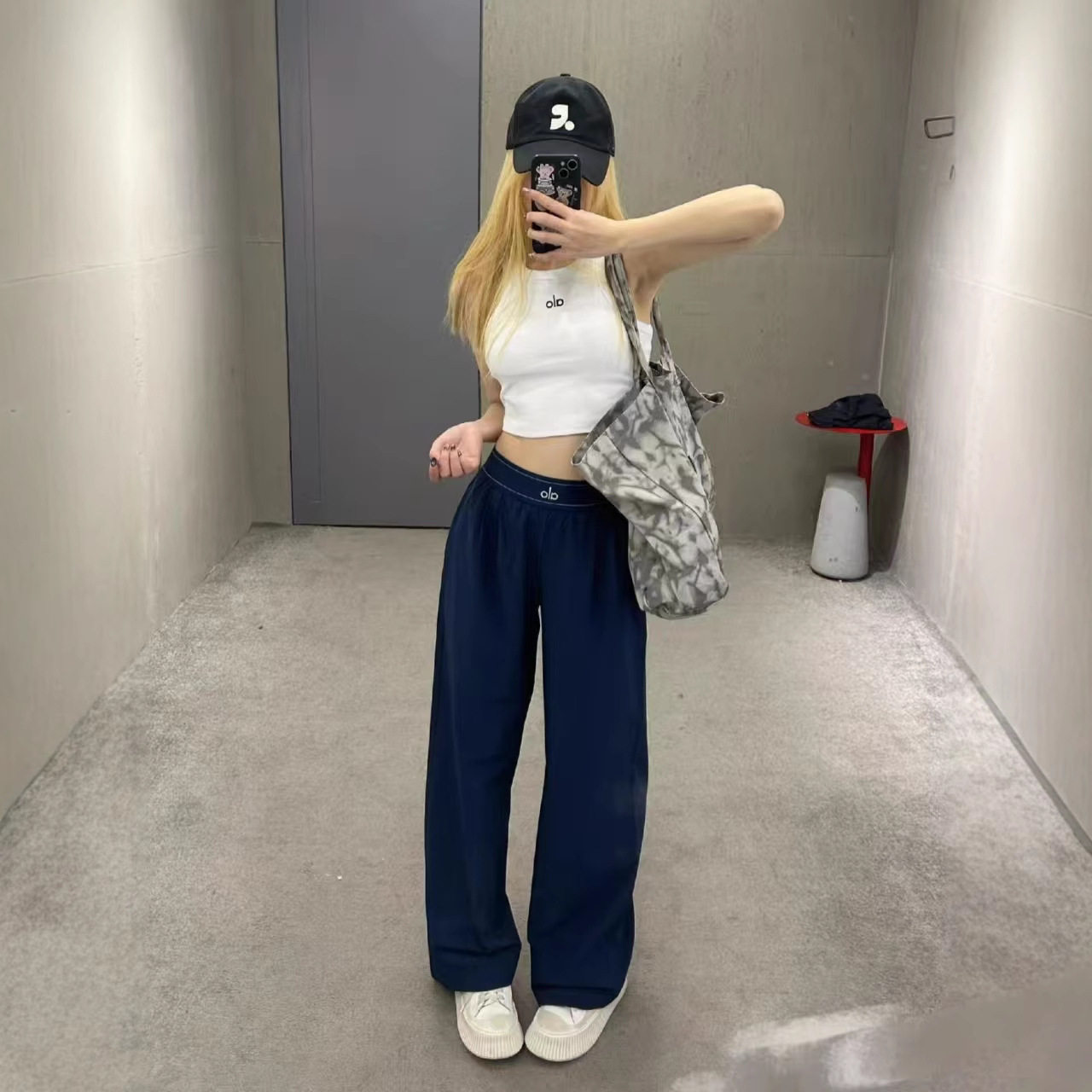 现货夏秋新款字母反光同款女士休闲筒裤高腰显瘦宽松垂感瑜伽长裤