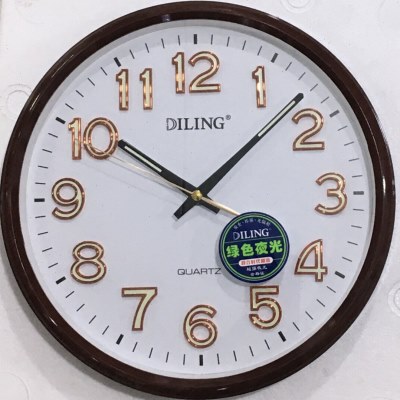 个性简约夜光字钟表客厅卧室办用挂钟墙钟 迪翎石英挂钟6871