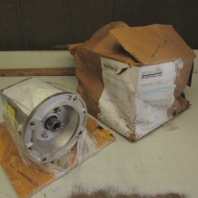 STERLING ELECTRIC S2175FQ005565 INPUT RPM1750 INPUT HP1.703