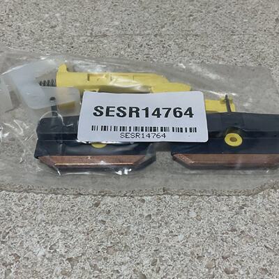 SESR14764双收集电刷全新